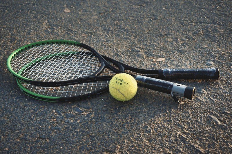 What's the Difference between Pickleball and Tennis - A Full Guide - FYFUL